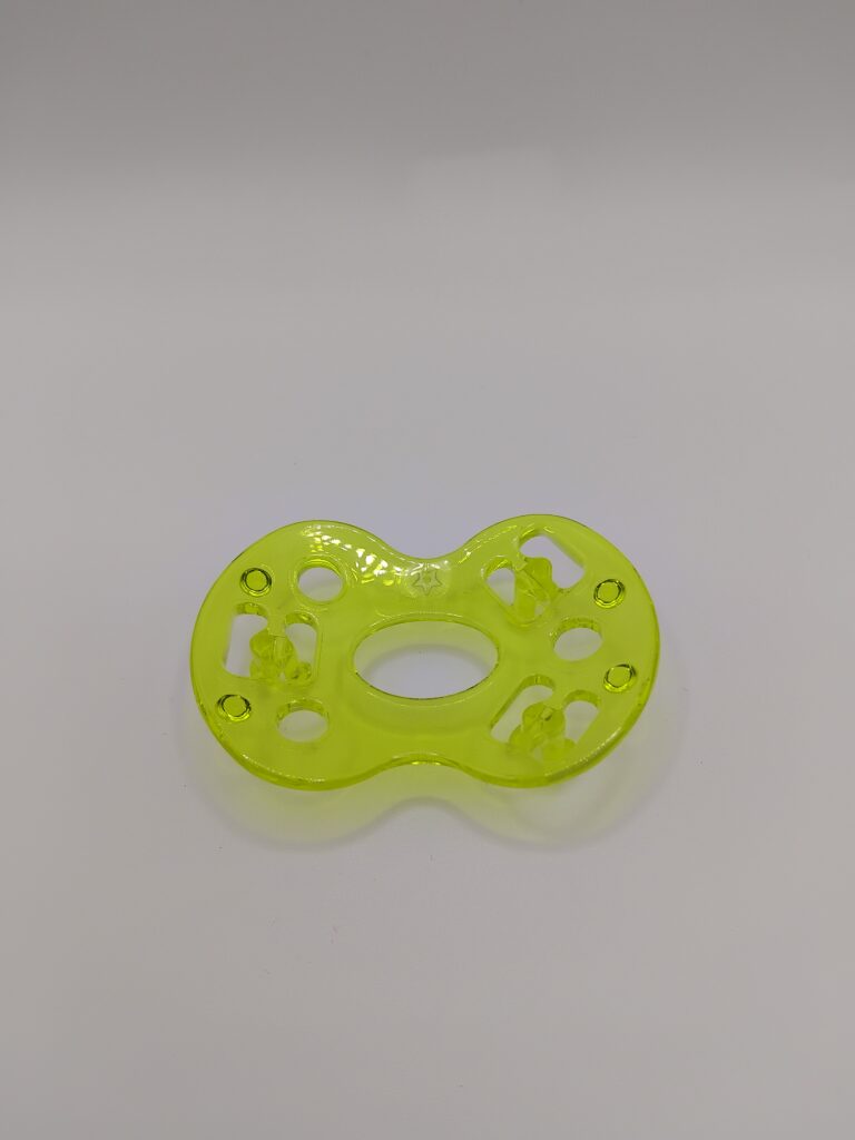 Arrêter la tétine grâce à Clipp et sa collerette jaune